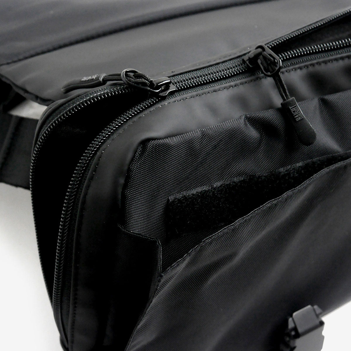 Hybrid Shoulder Bag – BLACK STORE Hybrid Shoulder Bag – BLACK STORE
